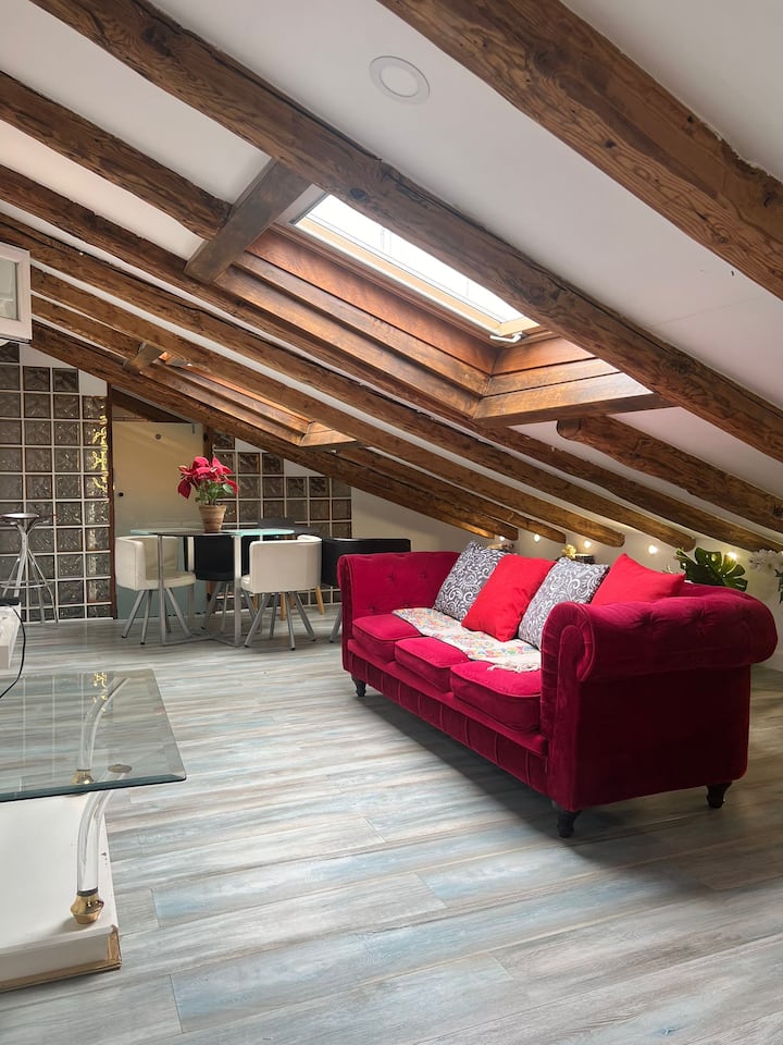 Cute Penthouse With Lots Of Light - Estación de Vallecas - Madrid