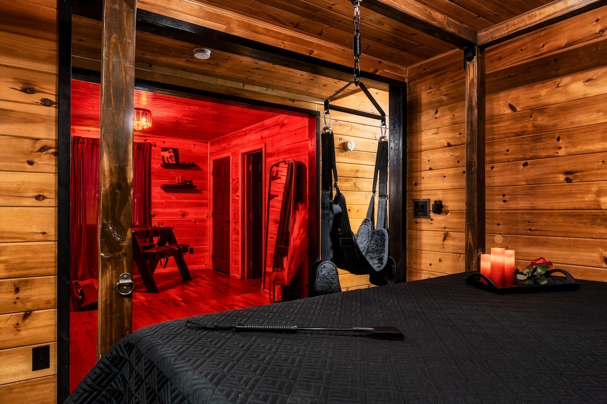 Sexy Adult Cabin, Hot Tub, Privacy, Romance pkg - Cabins for Rent in ...