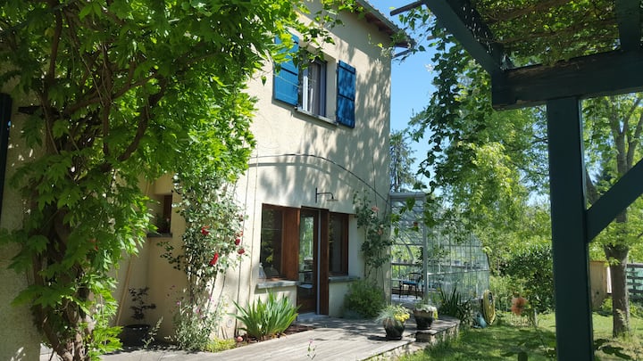 Maison D'hôtes Au Petit Jardin - Brioude