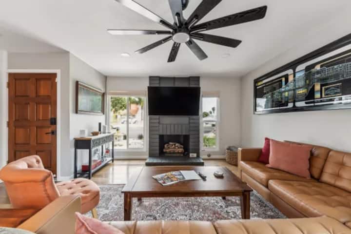 Oceanside Retreat
5 Min From Socal Sports Complex - Oceanside