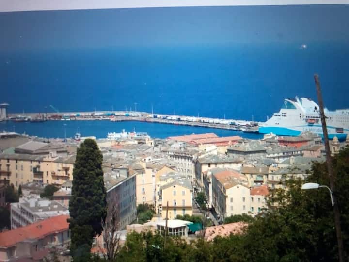 Calme, Mer, Montagne, Jardin - Port de Bastia