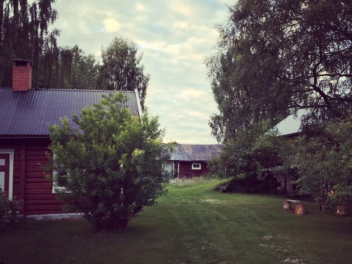Sjarmerende Gammelt Småbruk - Elverum