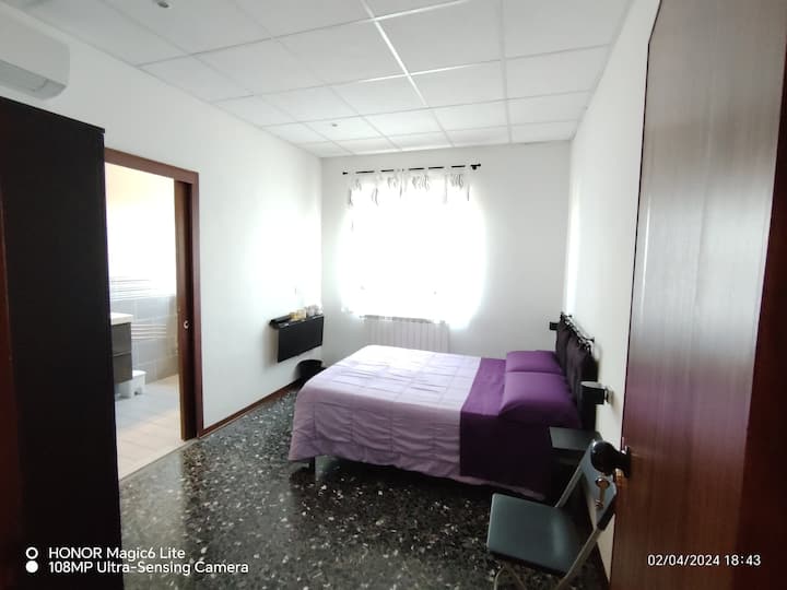 Like An Hotel Room
Cin: 027042-loc-13081 - Mestre