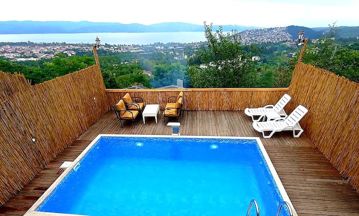 Sapanca Ada Karye Bungalov (Isıtmasız Havuzlu) - Sapanca