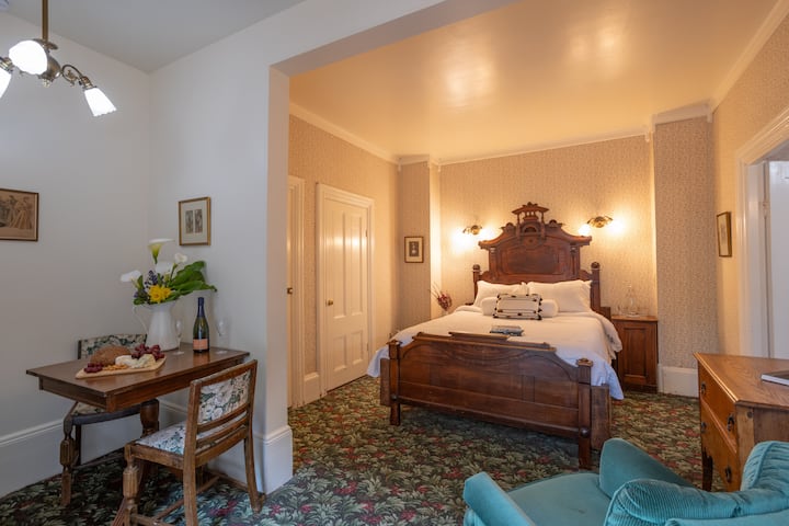 Garden Room - Mendocino, CA