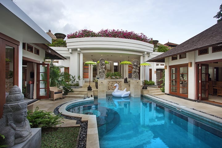 Three Bedrooms Villa Near Beach And Heart Of Sanur - Sanur