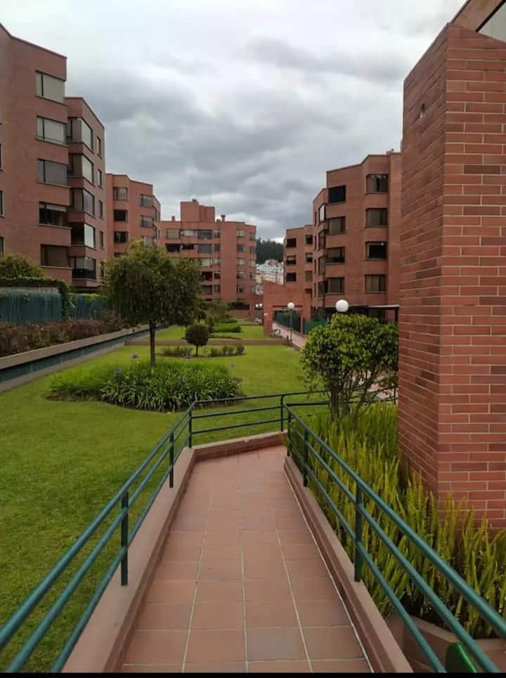 Acogedora Y Confortable Suite En Buena Ubicación - Quito
