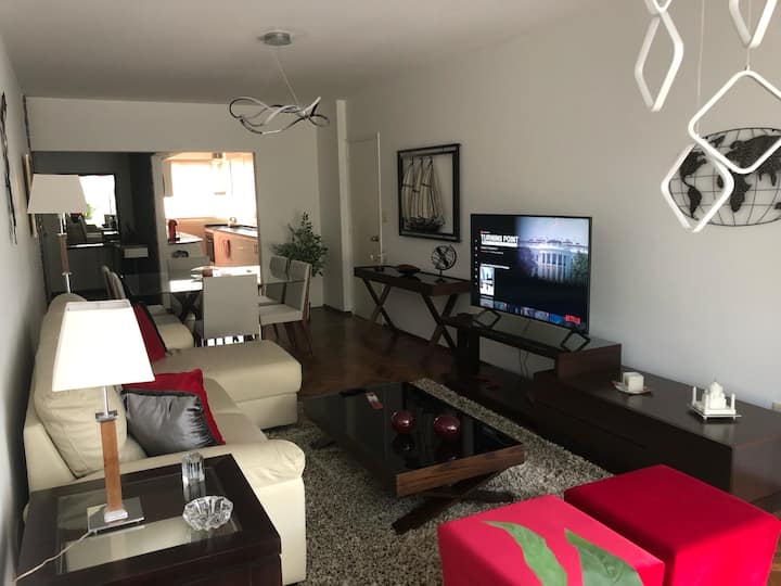 Moderno Apartamento Entero En Pocitos - Montevideo
