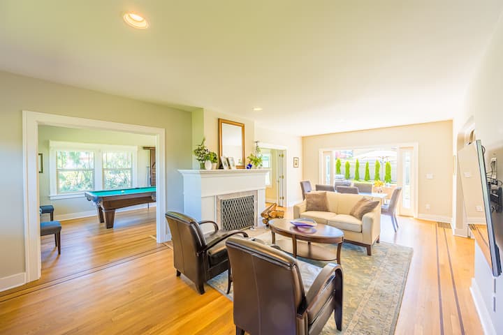 Spacious Retreat, 5 Minutes From Downtown - Port Angeles, WA