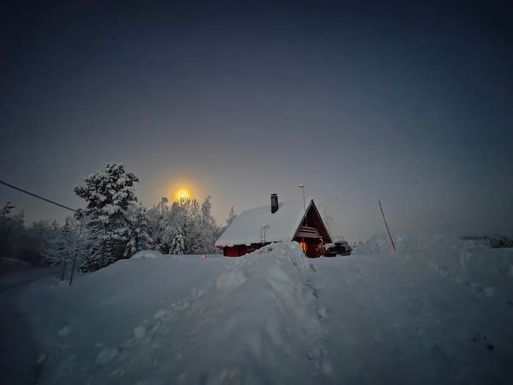 Levin Rantapirtti Sirkkajärvellä - Lappland