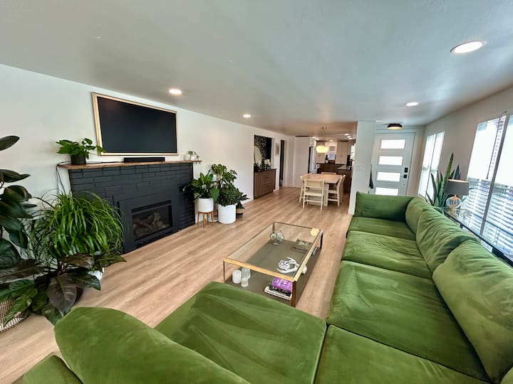 The Washington-a Premier Location-family Retreat - Eugene, OR