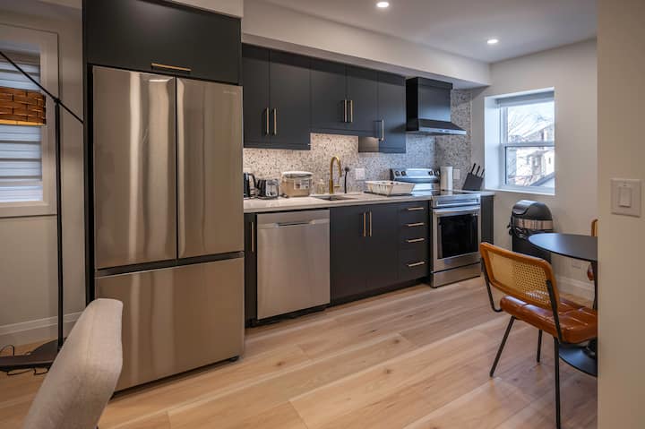 Cozy 1-br Luxury Apartment Steps To Downtown - Waterloo, Ontàrio, Canadà