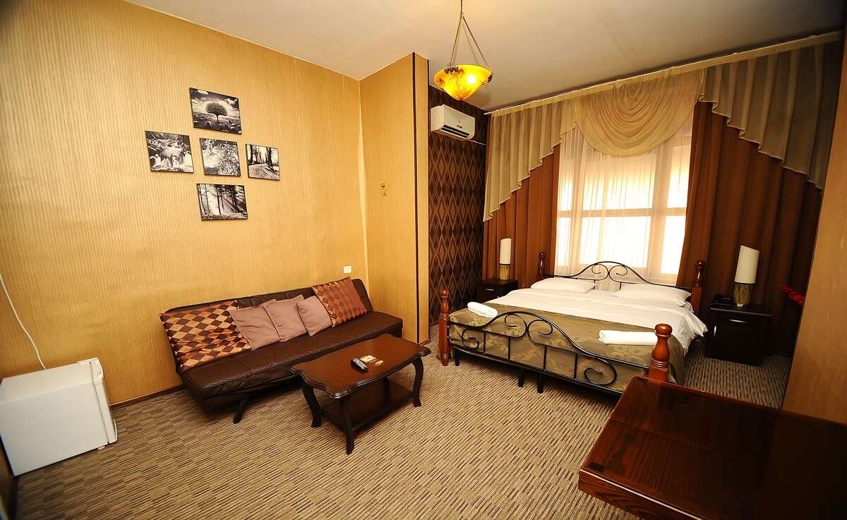 Old Castello Hotel - Hotels for Rent in Tbilisi, Tbilisi, Georgia - Airbnb