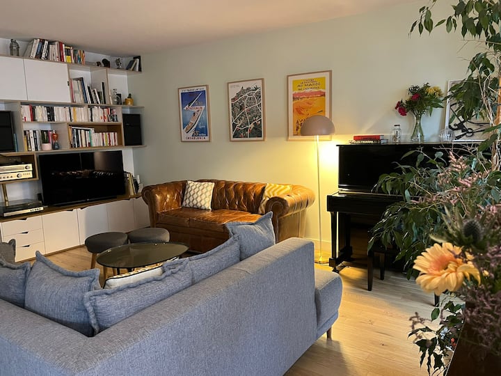 Modern Family Flat • 8p • Heart Of Paris - Paris