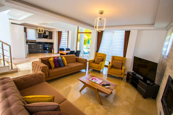 Silver Yunus 4+1 Havuzlu Villa - Ölüdeniz