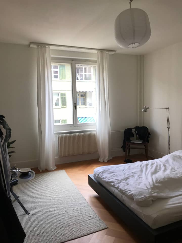 Goldbrunnenplatz - Zürich