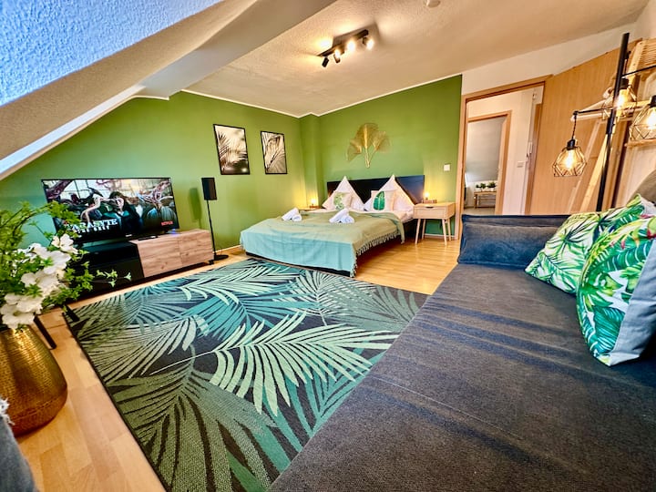 Jungle Flat, Spacious & Central, Netflix & Sonos - Duisburg