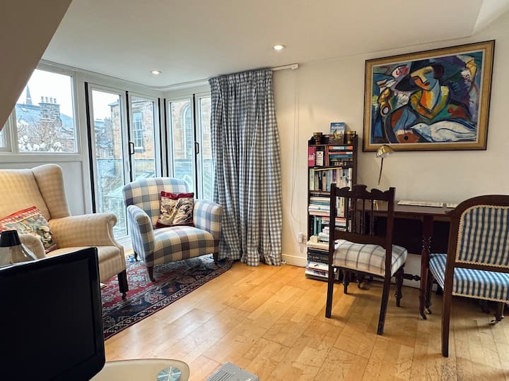 Writer's Retreat In Bruntsfield - Edinburgh