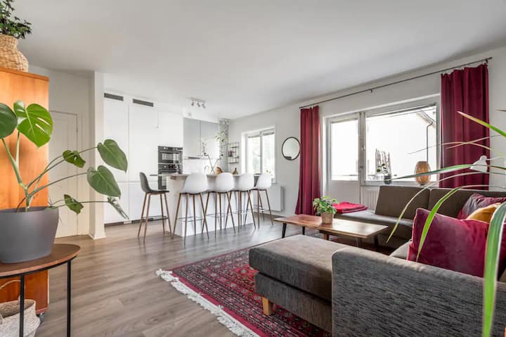 Zen And Space: 3-bedroom Home With Balcony (1003) - Stockholm