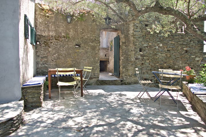 Belle Maison Corse Du Hameau De Pruno - Plage de Macinaggio