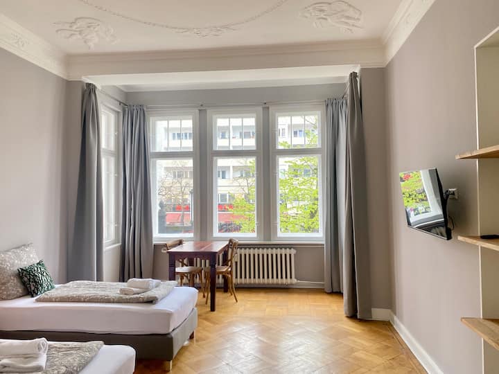 Bismarcks Apartment 3 - Berlin Tegel Airport (TXL)