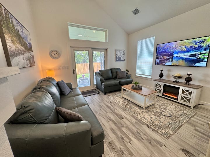 #2 Luxury 2story Townhome -La Cantera-sixflag - San Antonio, TX