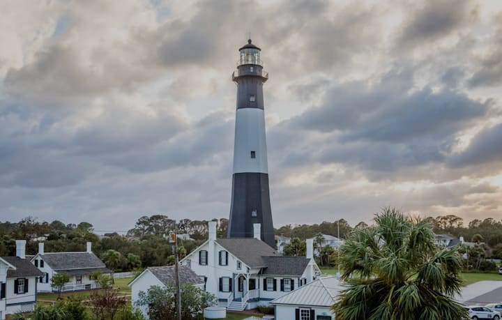 Pet-friendly Beach Cottage | Walk To Beach + Bikes - Tybee Island