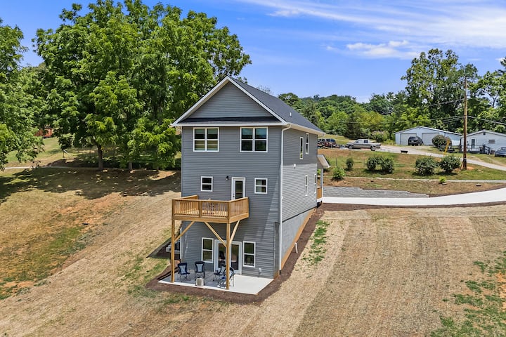New Quiet Retreat | Near Biltmore & Dt | Mtn Views - Swannanoa, NC