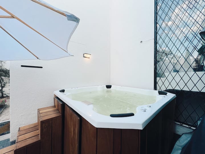 Exclusive, Spacious, And Unique In Guadalajara - 