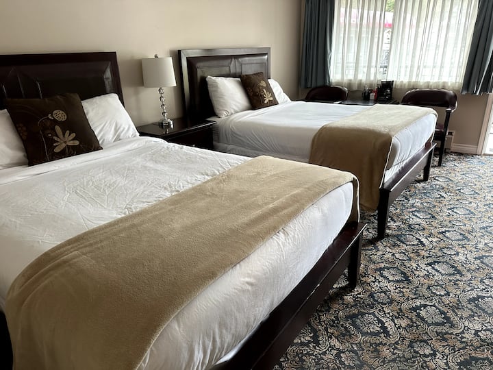 Historical Motel Horseshoe Bay - Bowen Island