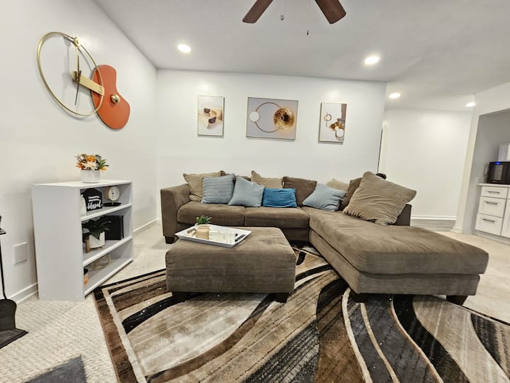 Waterfall - Minibar- 2bed 2 Bath - Saint Andrews, SC