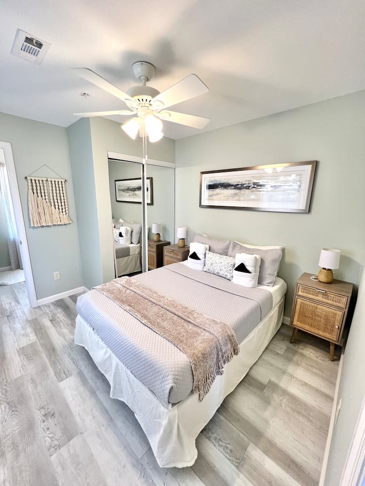 Downtown Getaway- 0.3 Mi Walk To Bay St! - Beaufort, SC