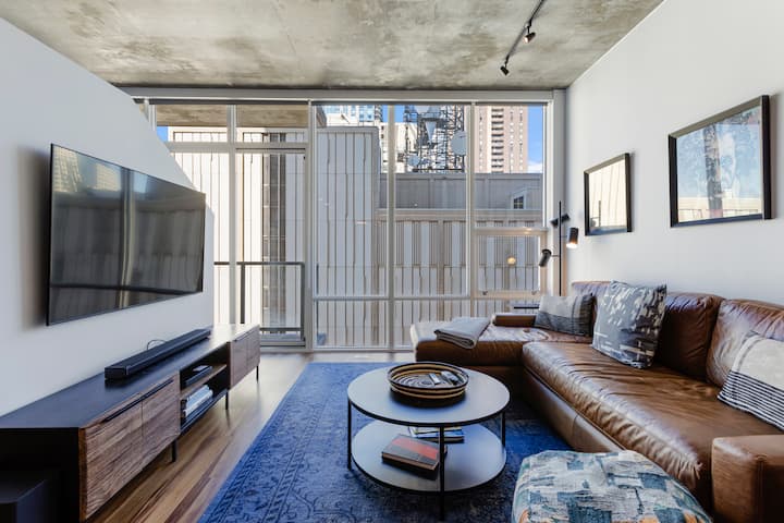 Spire 1503: Luxury Living In Downtown Denver - Denver