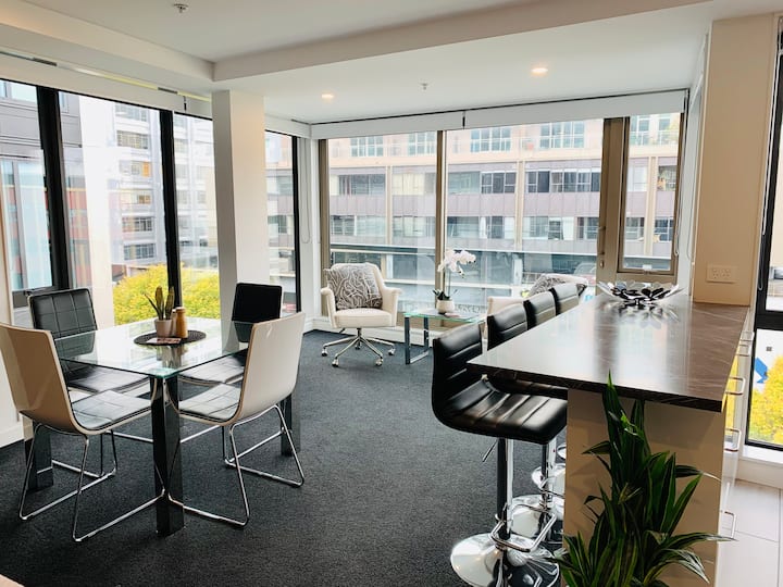 Elegant 2 Bedroom Apartment At The Precinct - Wellington