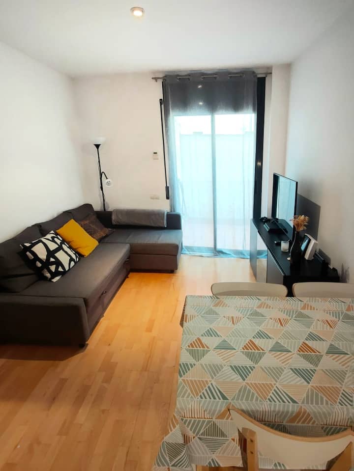 Bajo Con Encanto - Sabadell