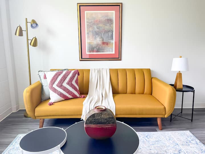 Sleepover | Superior 1bd/1ba + Gym -Cincinnati - Cincinnati, OH