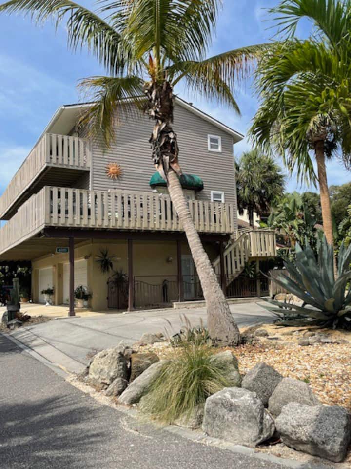 North Wing - A Tranquil Beachside Retreat - Cocoa Beach, FL