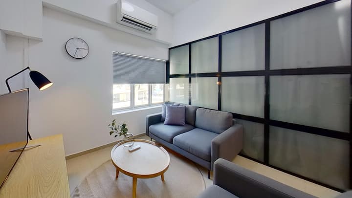 Private Two Bedroom Apartment In Tiong Bahru - Singapore