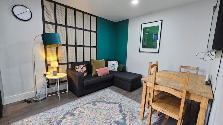 Charming Chalk Farm - 2bd 1bath - Cf3 - London, UK