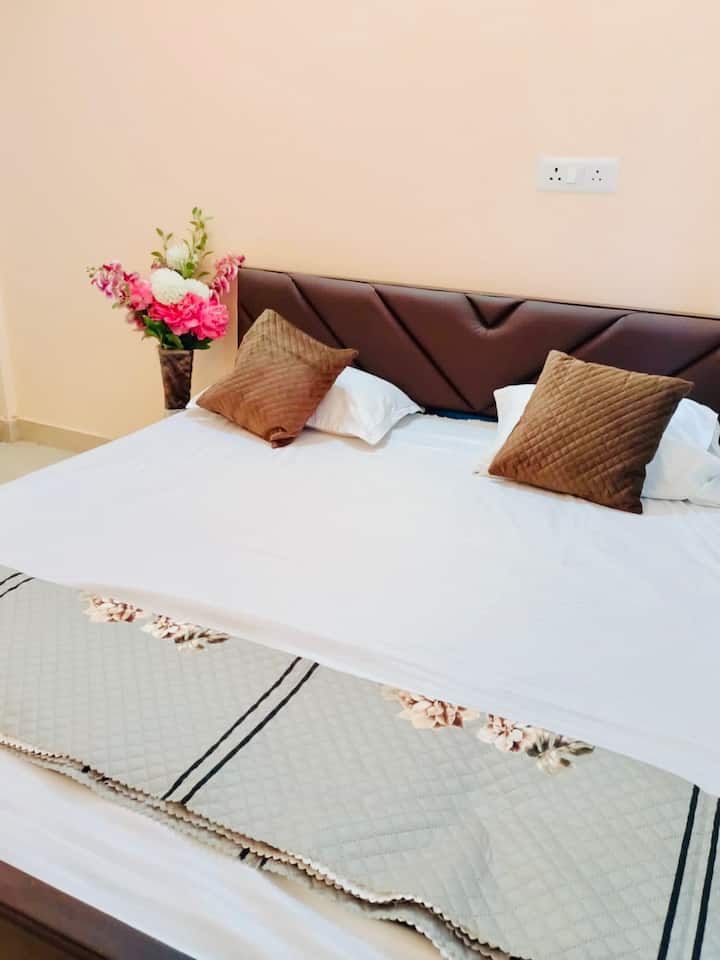 Grand Hotel Inn Ac Double Room - Gaya