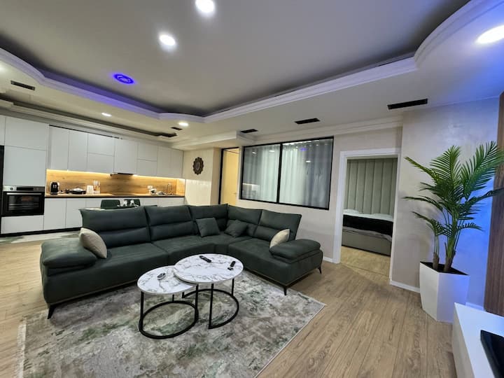 Caka’s Luxury Apartment - Tirane