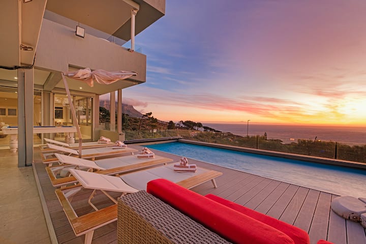 Luxury Villa With Seaviews In Camps Bay - Camps Bay