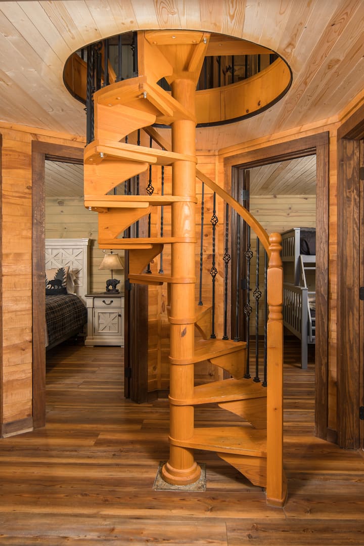 Sugar Mountain Chalet • Hot Tub & Fire Pit - Sugar Mountain, NC