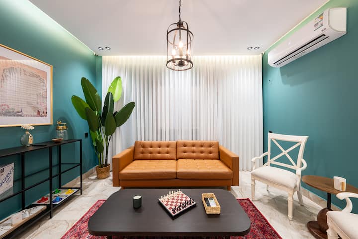 Boutique 2br King ~ Central~ Wi‑fi ~ Free Parking! - Jeddah