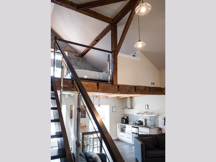 Kemptville Suites~ Loft Suite 2 - Kemptville