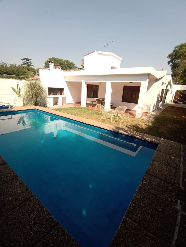 Casa De 3 Dorm. A Metros  Del Lago San Roque. - Villa Carlos Paz