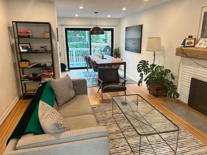 4br Family Home - Edgemont/sunset Gardens - North Vancouver