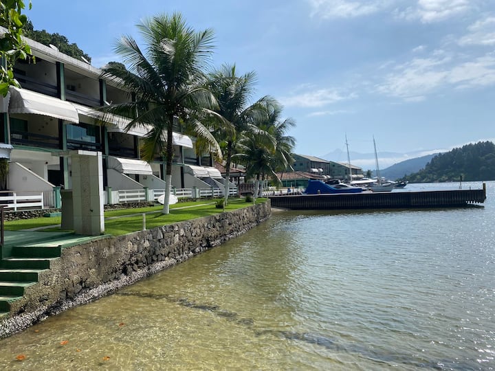 Flat Completo à Beira Mar - Angra dos Reis