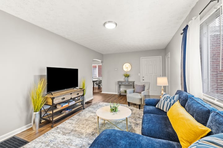 Opulent Urban Retreat - Columbus, OH