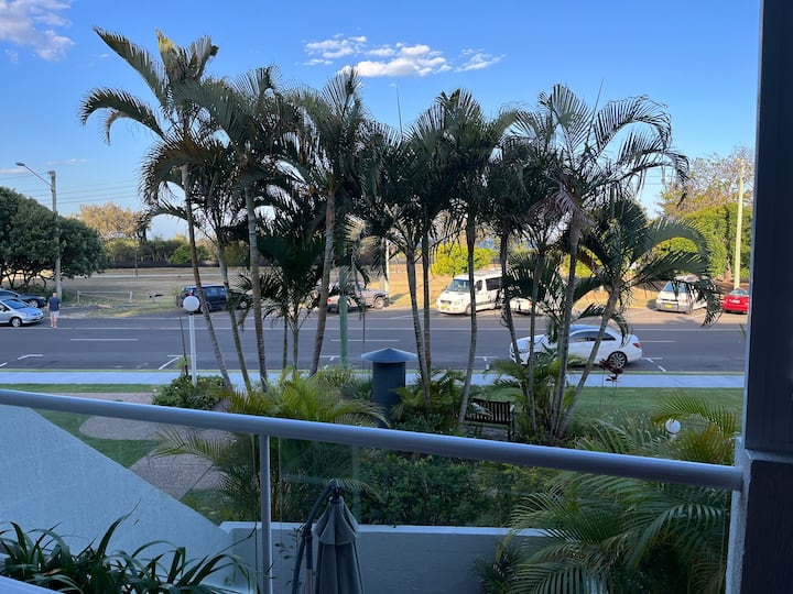 Beachside Apartment - 